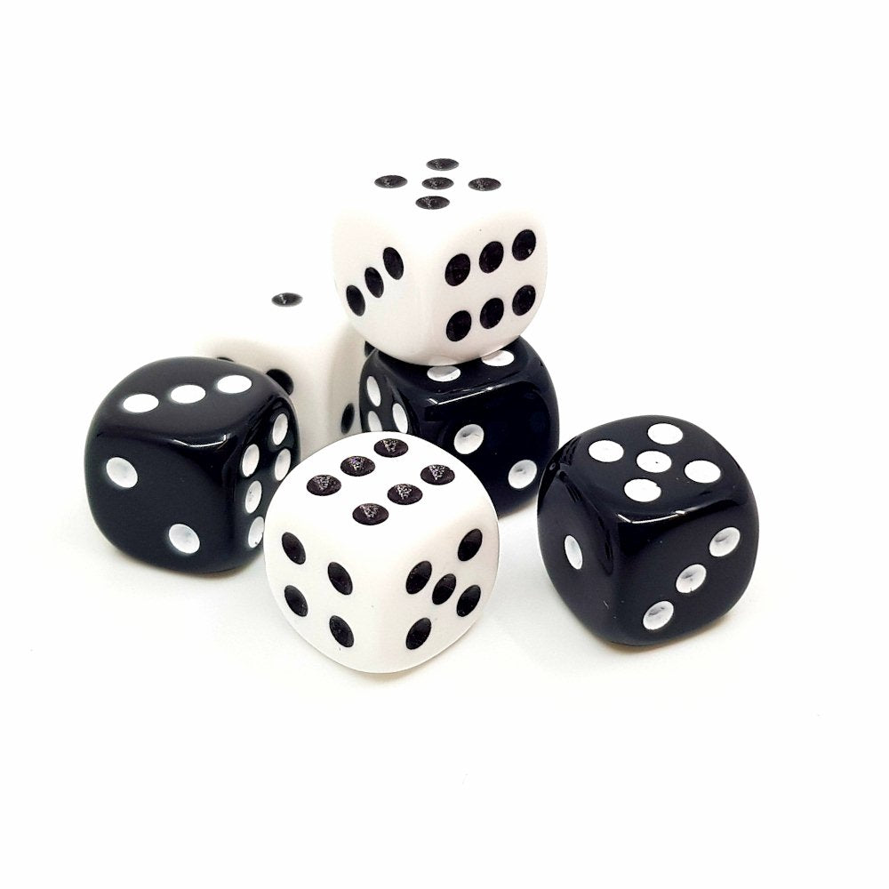 Sort eller hvid terning (12 mm) – Games